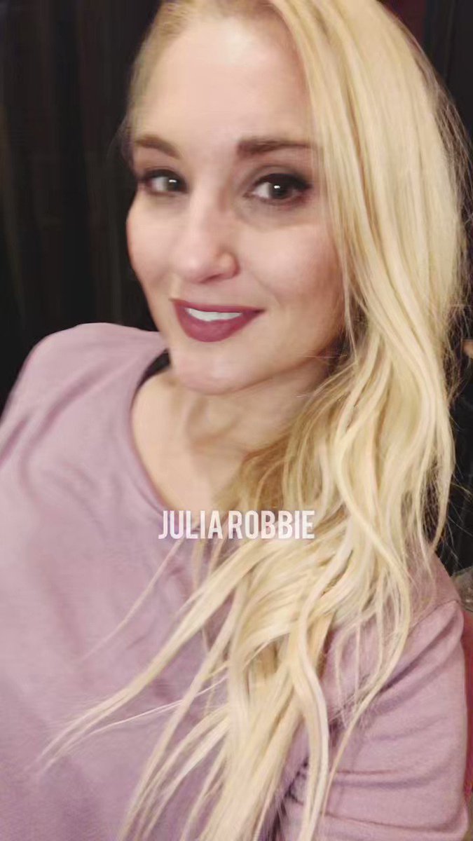 Julia Robbie On Twitter Its A Good Night To Get Naughty 😈