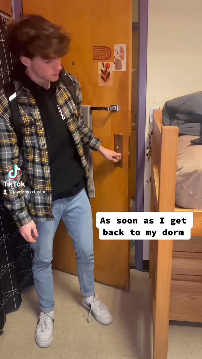 Jayden Taylor On Twitter Always Gotta Jerk Between Classes