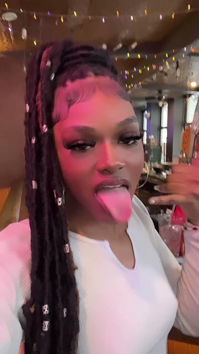𓂺ᕼoᖇᔕe Gigoᒪo🐎 Nʏc🍆 On Twitter They Said This Bitch Had Hot Sauce On Her Tongue She Couldnt