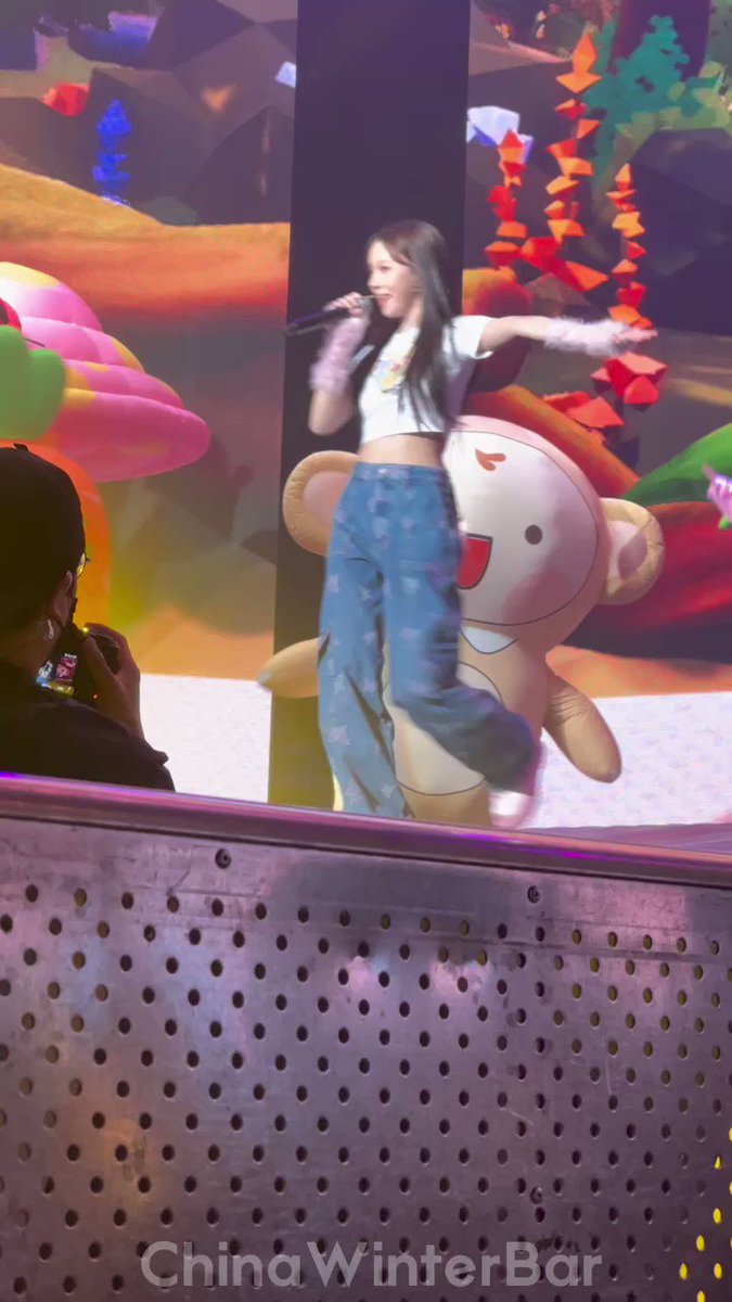 WINTER THAILAND on Twitter: "RT @ChinaWinterBar: 230225 SYNK : HYPER LINE 🏻 #김민정 #WINTER #민정 #윈터"