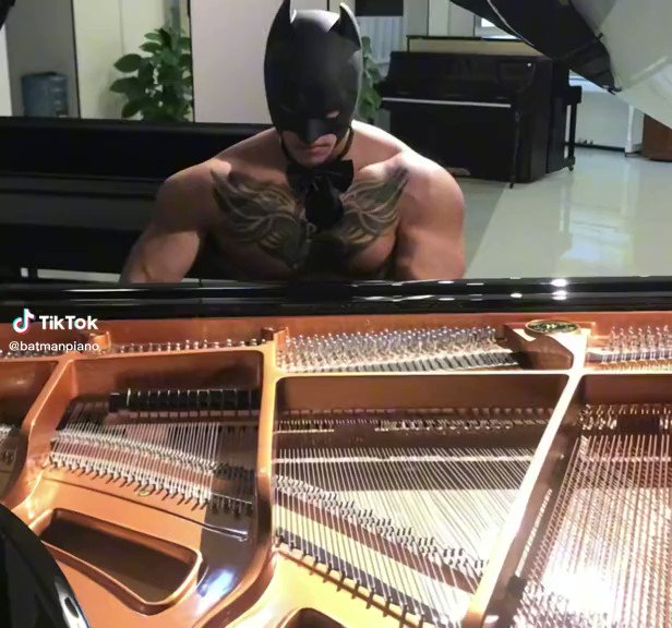 landlordkiller on Twitter: "@realRubenSim RubenSim gatekeeping the AI he uses to make these ...