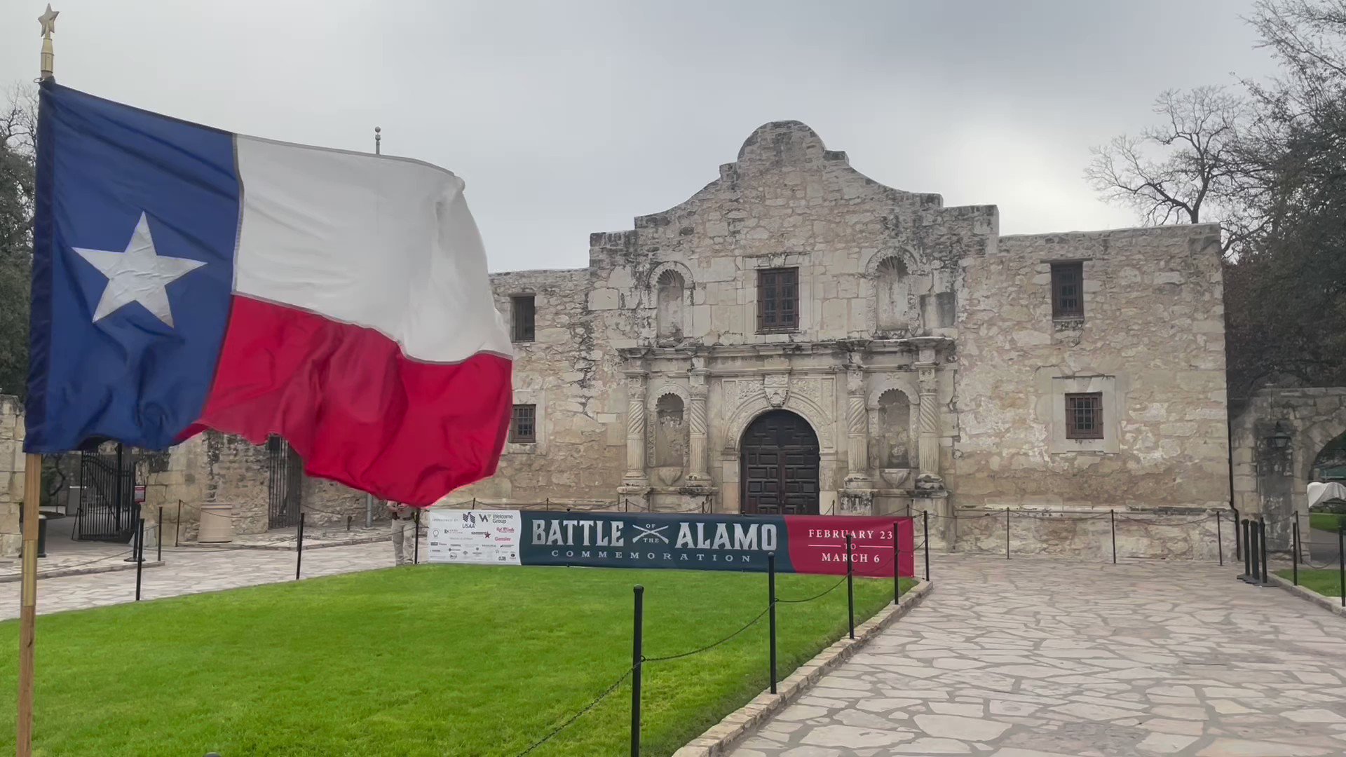 Alamo Fight With Flag
