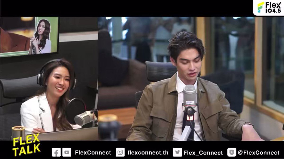 CursedFangirls★彡 on Twitter: "รอดูรอฟังอีก 2 เพลงเลยอ่ะ~😳 @bbrightvc #BrightSatNightPressTour # ...