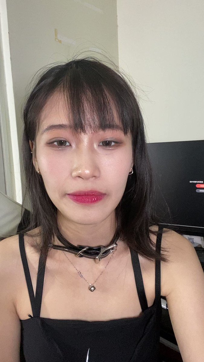 阿黑颜 啊嘿颜 アヘ顔 あへがお 崩坏脸 高潮脸 Ahegao 翻白眼舌头 #口腔 舌头 扁桃体 喉咙 深喉 口腔视频 口水 美女自拍 漂亮 反差 反差婊