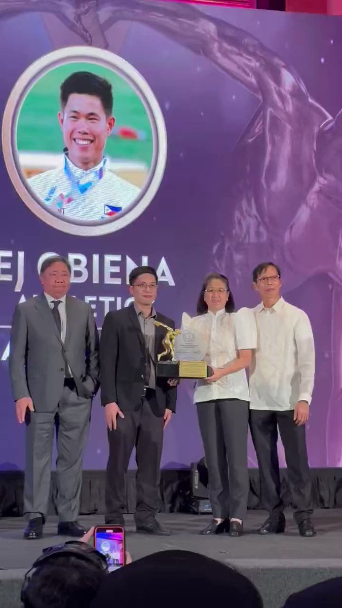 Abs Cbn News On Twitter Ej Obiena Is Honored At The Psaawards On