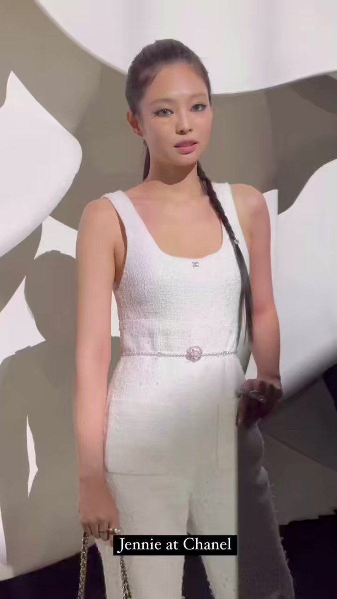 rubyjane on Twitter: "RT @JennieDCGallery: 230307 tianweizhang IG : #JENNIE at CHANEL Fall ...