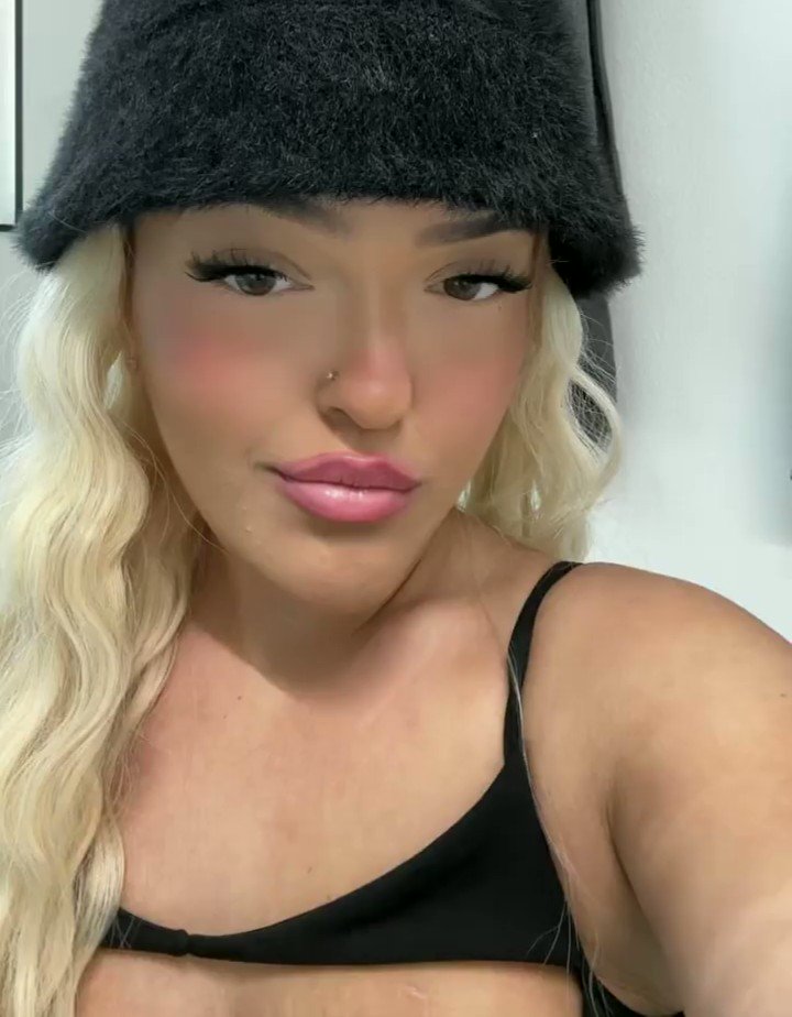 airikacal on Twitter: "Hi say it back https://t.co/ByCzyyoM1L" / Twitter