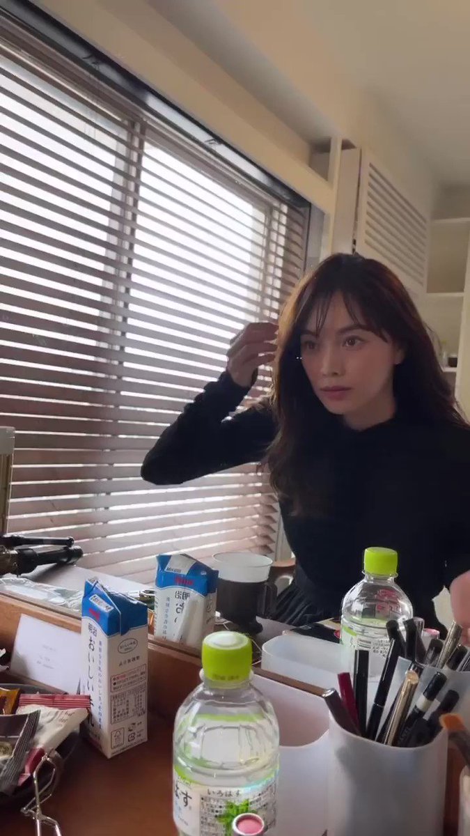 𝑶𝒇𝒇𝒊𝒄𝒊𝒂𝒍イクラちゃん𝒊𝒔𝒎 on Twitter: "えびちゃん(43)「年齢とか記号だろ」"