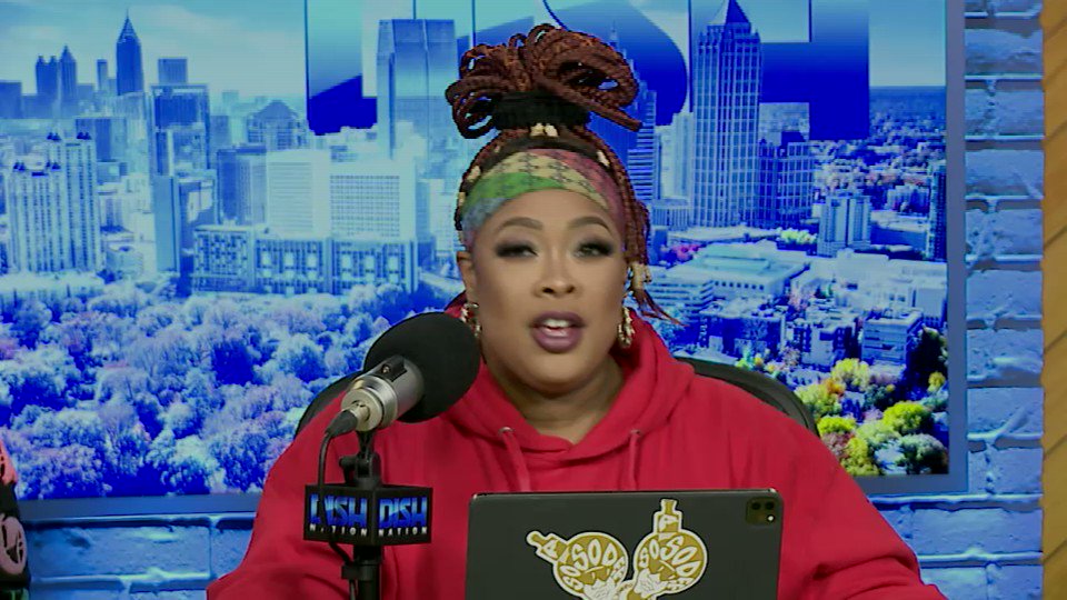 Dish Nation on Twitter: "Smokey Robinson dances on stage and sends social media into a meme ...