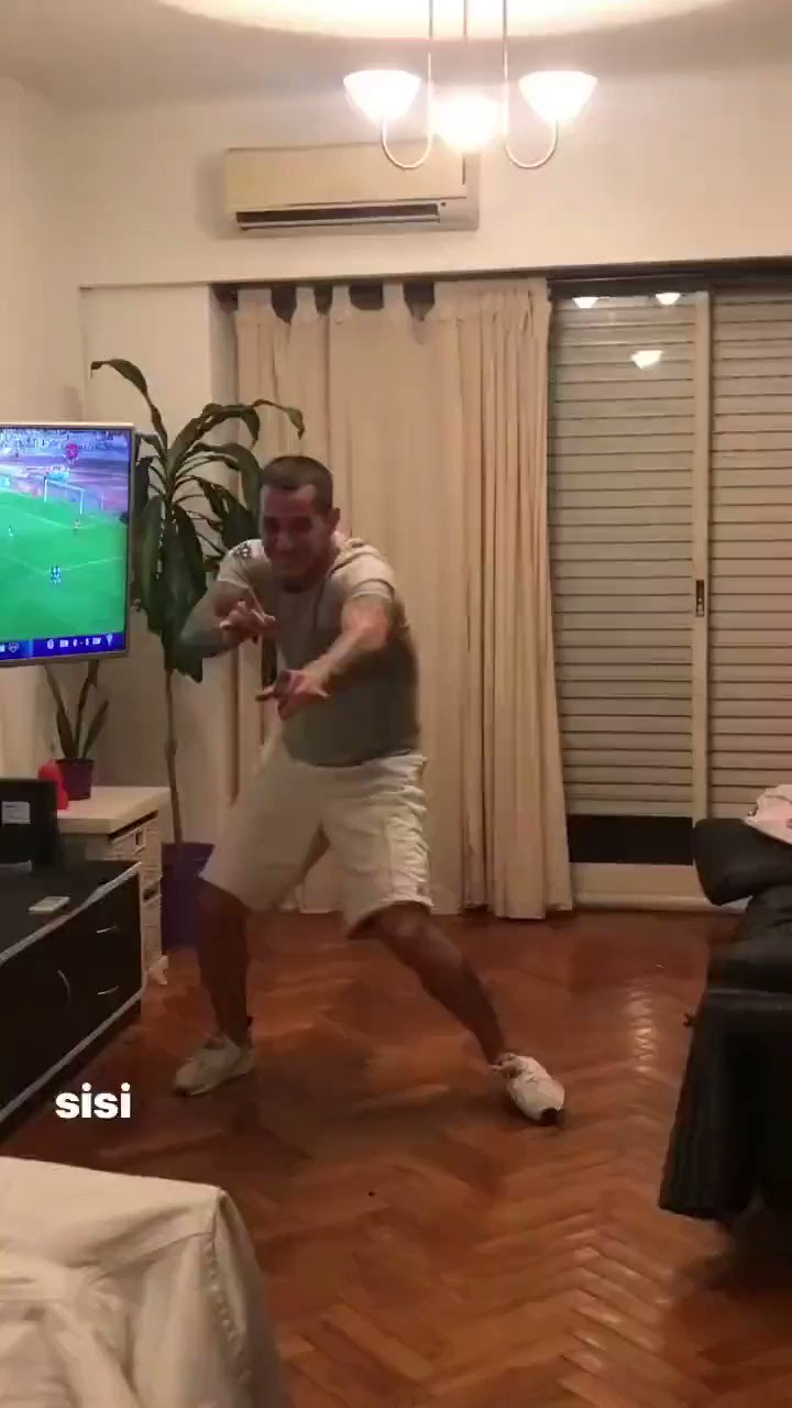 Pipo Argenti on Twitter: "@SanLorenzo @valencasIa Te amo pipi https://t.co/4HGzi3eSYS" / Twitter