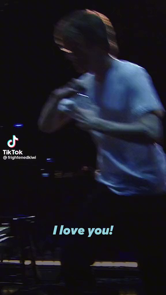 Daily Bo on Twitter: "How NOT to act at a comedy show. 🎥: Bo Burnham deals with some hecklers ...