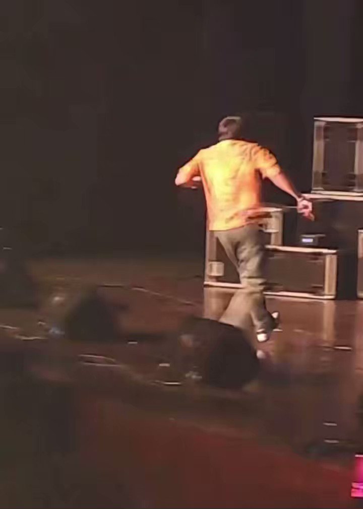 ‎j. on Twitter: "YUNG BLOOD PRESSURE KO DANIEL https://t.co/QXiClqvzwZ" / Twitter