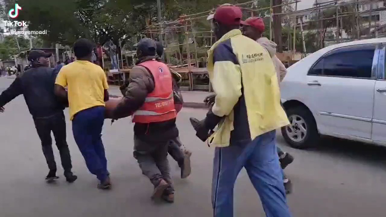 Abuga Makori Egh Mbe On Twitter Police Have Shot An Innocent