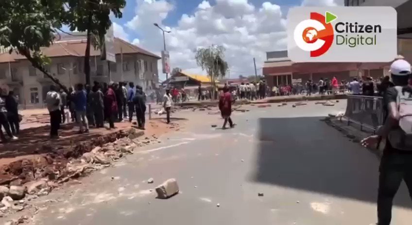 Abuga Makori Egh Mbe On Twitter Protestors Have Gained Access To