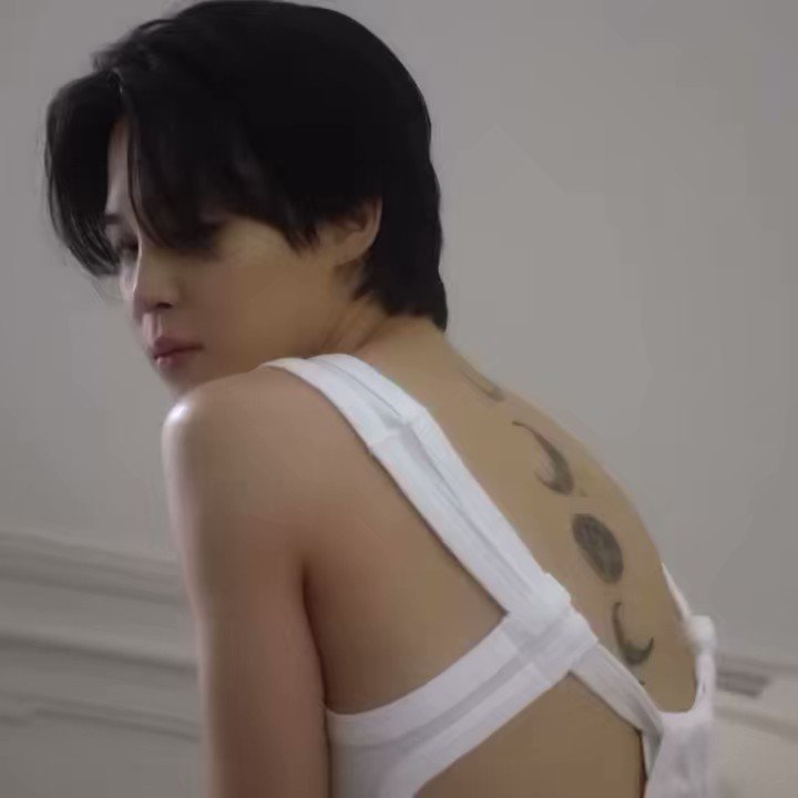 hourly jikook on Twitter: "JIMIN’S MOON PHASE BACK TATTOO https://t.co/rE3zpusk1G" / Twitter