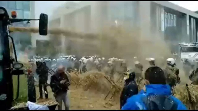 Luigi Luiggi 💙 On Twitter Rt Rusiainforma 🇸🇱💩🚿 Los Agricultores En