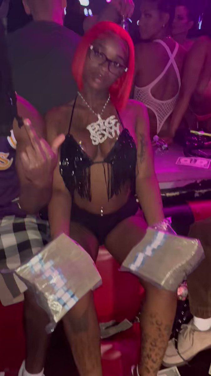 Chicago March 31st April 1st On Twitter She So Sexy