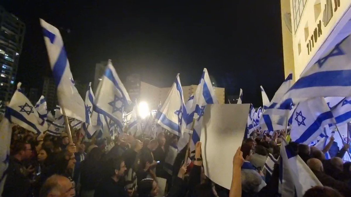 Ynet עדכוני On Twitter Rt Matantzuri אלפי מפגינים הערב באשדוד