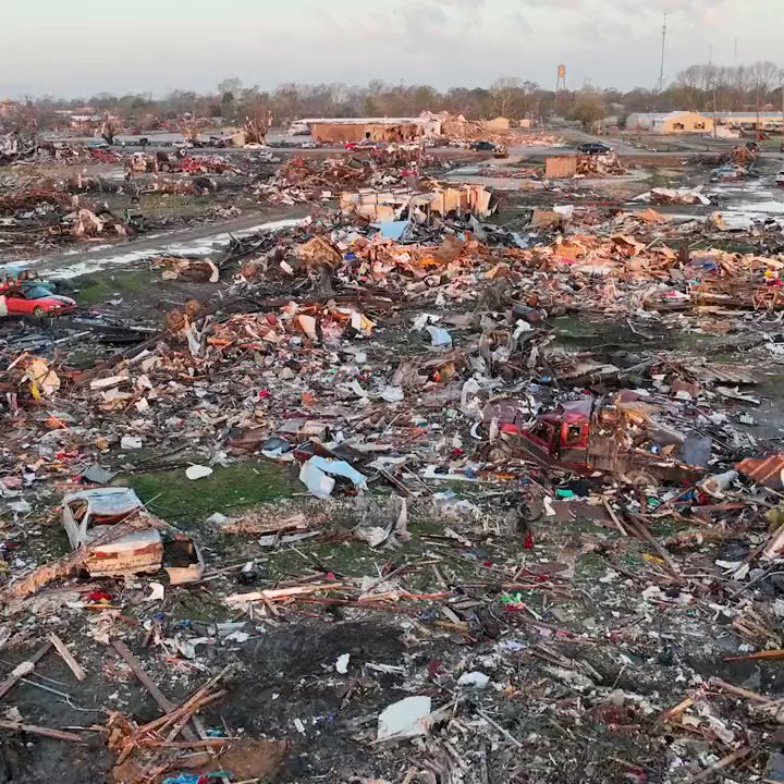 CATastrophesNATurelles.net on Twitter: "Vidéo des dommages occasionnés par les #tornades d'hier ...