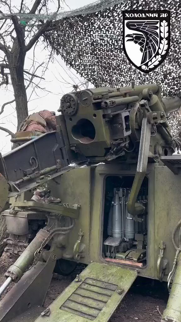 OSINTtechnical on Twitter: "Former Russian 2S5 Giatsint-S SPH now in service with the Ukrainian ...