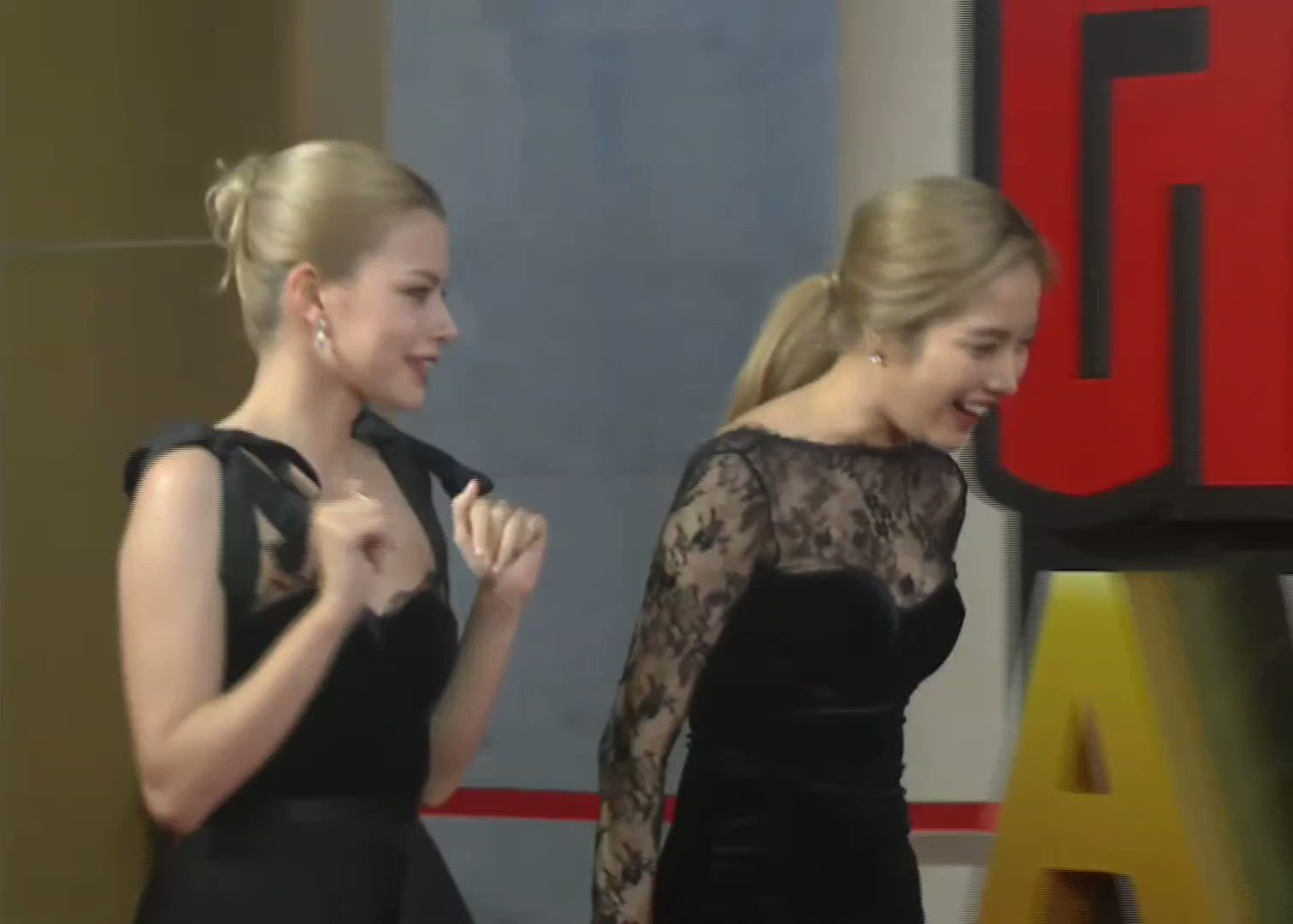 BECKY OFFICIAL on Twitter: "สวยมากกกก #KCLawardsxFreenBecky KomChadLuek IDF https://t.co ...