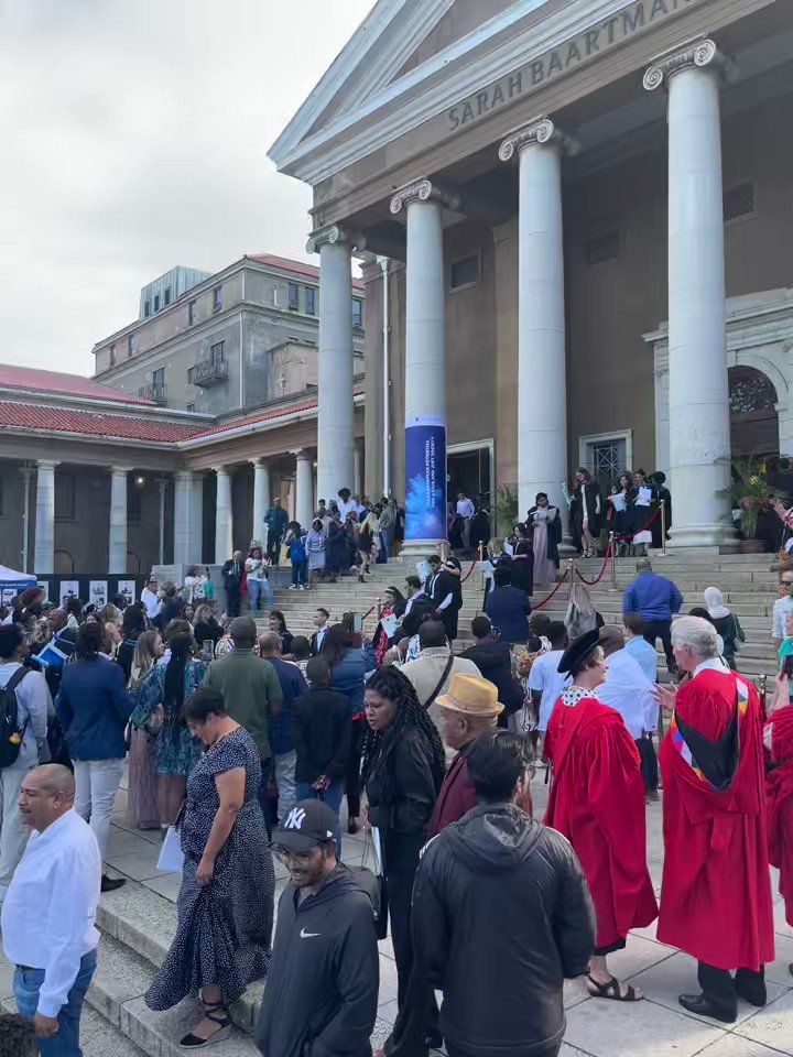 Uct On Twitter Our Newest Graduates Gather Outside Sarah Baartman Hall In Celebration Of Their