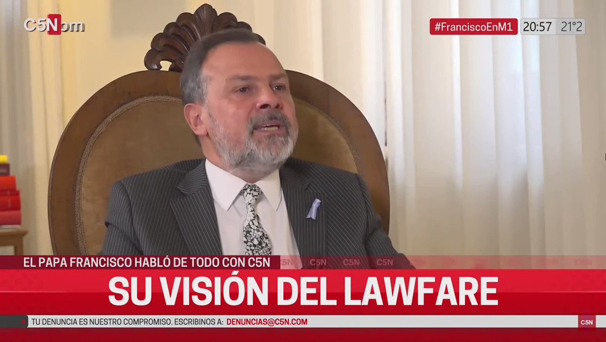 oscar on Twitter: "RT @diegoguelar: El Papa, coincidiendo con Zafaroni y Cristina respecto del ...