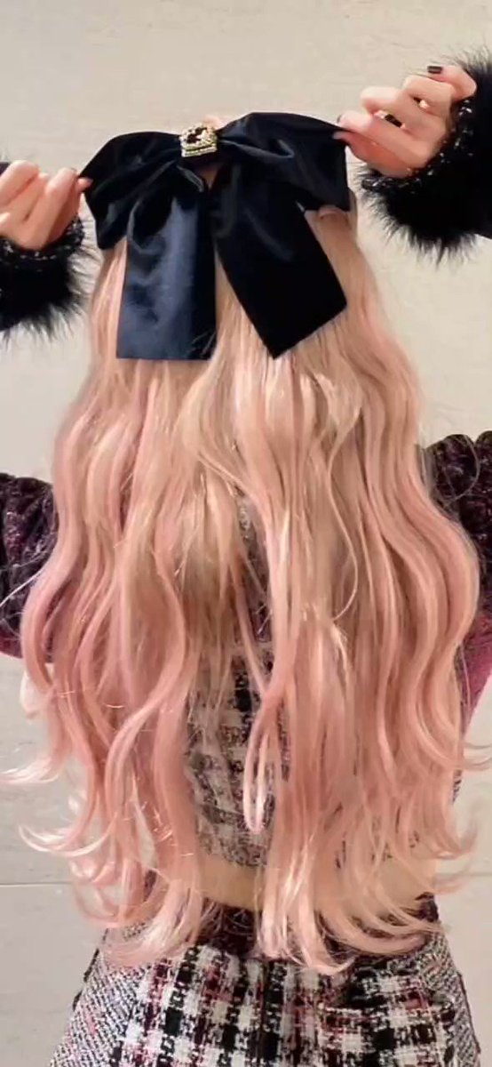 🌾Air🌾 on Twitter: "RT @yuiyuihan: found this tiktok video where op named all costumes from the ...