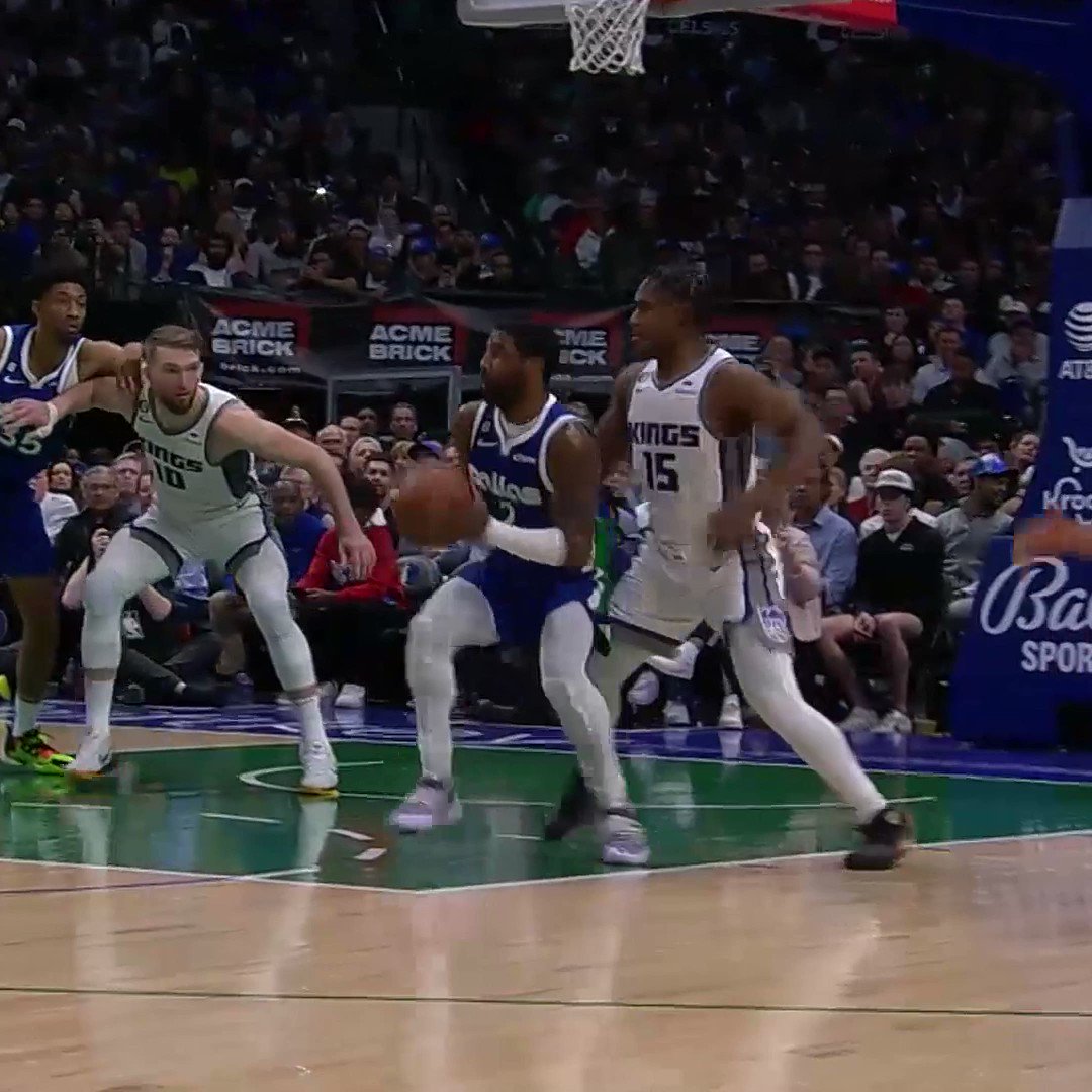 NBA on Twitter: "KYRIE IRVING IS ON A MISSION. He's 5-7 in the 4Q of this CRUCIAL @dallasmavs ...