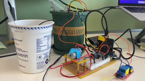 KiviLiang on Twitter: "Testing the soil moisture sensor with the pump ...