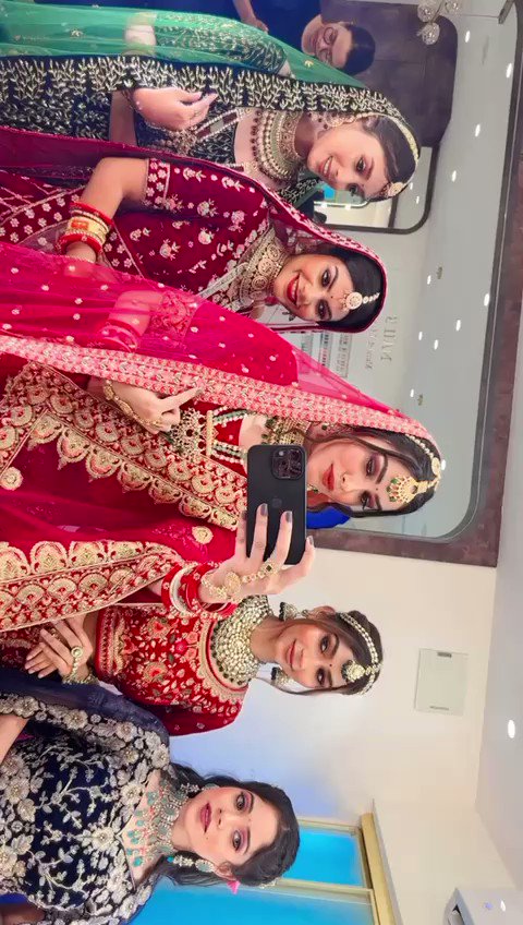 simran on Twitter: "With my pretty brides https://t.co/ha4t25F0b3" / Twitter