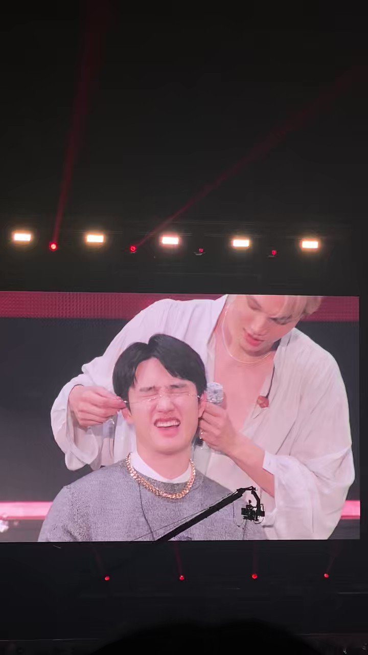 🐧 on Twitter: "RT @ImOkay_Fine: 경수 페이스체인 ㅠㅠㅠㅠㅠ 귀엽고미치고다하네 https://t.co/I0nGjNIQ0d" / Twitter