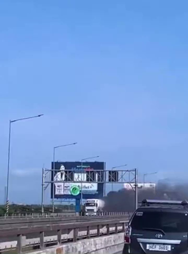 DZMM TeleRadyo on Twitter: "PANOORIN: Isang LPG Tanker ang nasusunog sa northbound lane ng ...