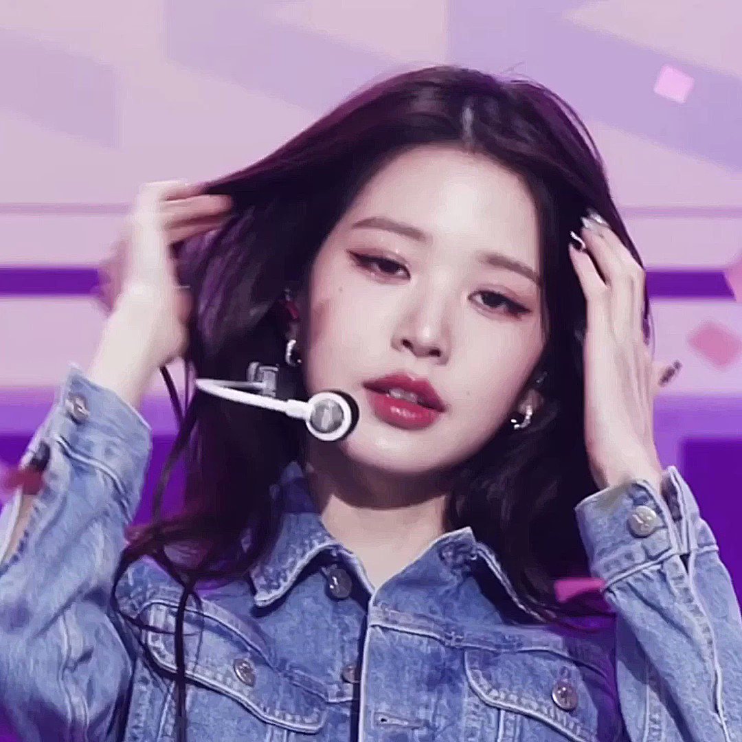 Wonyoung Pics On Twitter RT wonyoloops How Is She Real 