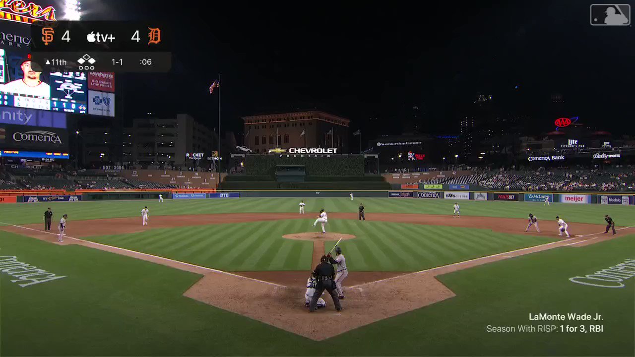 Giants at Tigers / Twitter