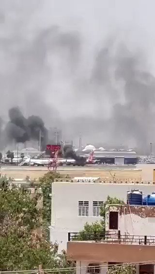 Defence Insider on Twitter: "Video of Khartoum Airport, Sudan 🇸🇸where the country's paramilitary ...