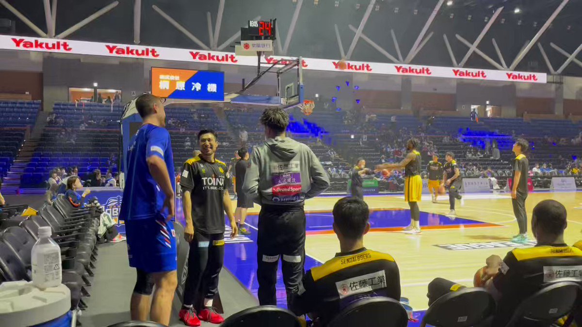 仙台89ERS on Twitter: "#エリック・ジェイコブセン 選手 #片岡大晴 選手 #寒竹隼人 選手 🔥🤝🔥🤝🔥 #茨城ロボッツ@ibarakirobots #89ERS 15:05 ...