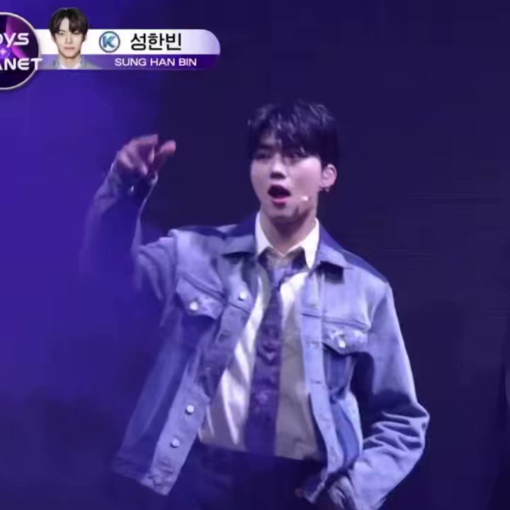 IZAK🪐 Ricky's bf on Twitter: "@chartdata @Stray_Kids We love that for them https://t.co ...