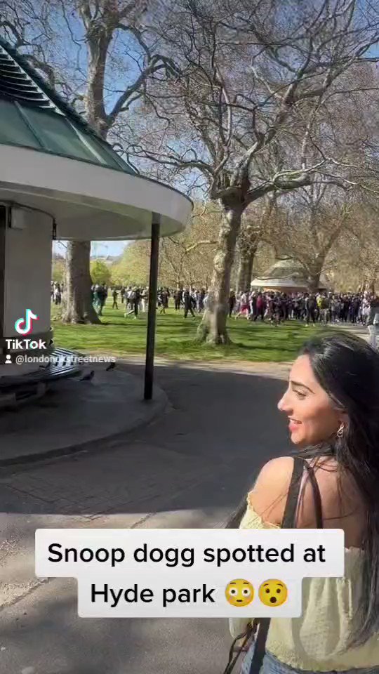 London & UK Street News on Twitter: "Wait is that @SnoopDogg at Hyde park today? 🧐🤔😯 https://t ...