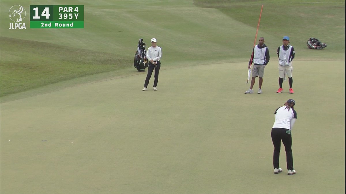 日本女子プロゴルフ協会(JLPGA) on Twitter: "#フジサンケイレディス 🏆｜#Round2 #荒川怜郁 が14番でミドルパットを決め切り、今日最初のバーディー⭕️ 上位争いに ...