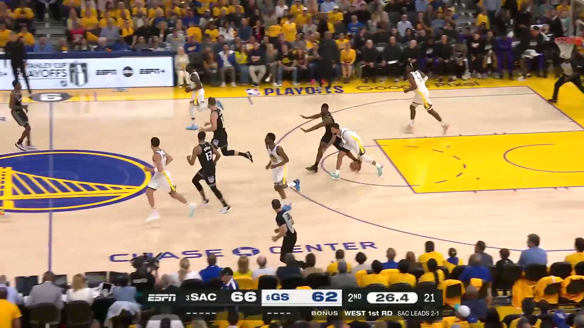 Kings at Warriors / Twitter