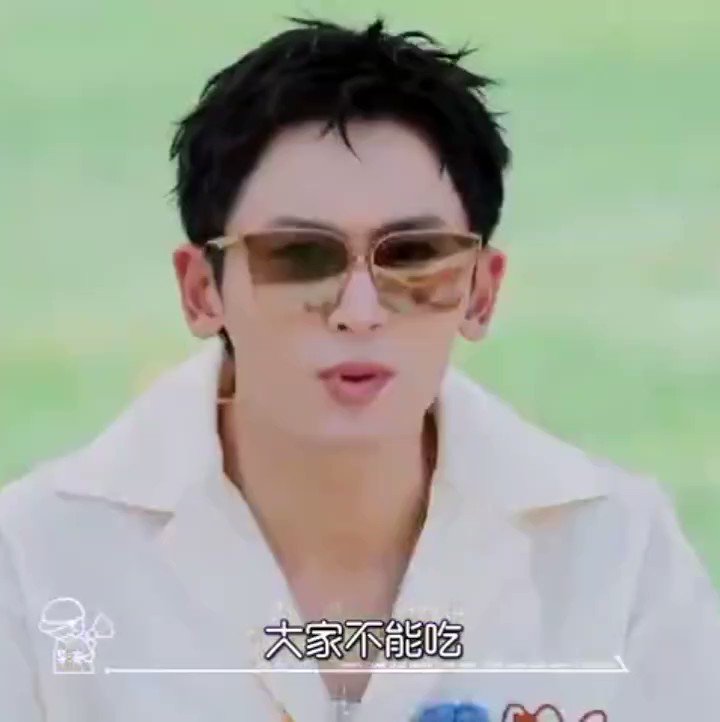 Zhang Zhehan Life Fan🪼 on Twitter: "RT @lovezzh0511: Hahahah so we ended up getting nothing at ...