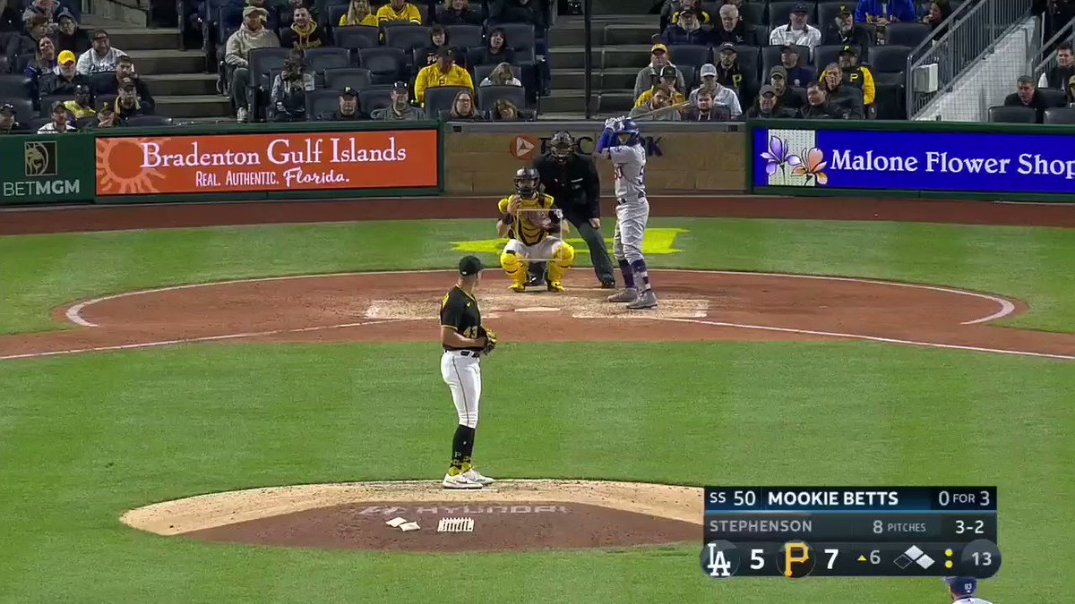 Invictos🏆 on Twitter: "RT @C_MoralesD: Mookie Betts acaba de ser robado por Jack Suwinski 😱"