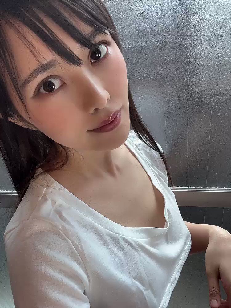 Slutty Cams on Twitter: "RT @mika_tan_aka: Can you see something hard???"