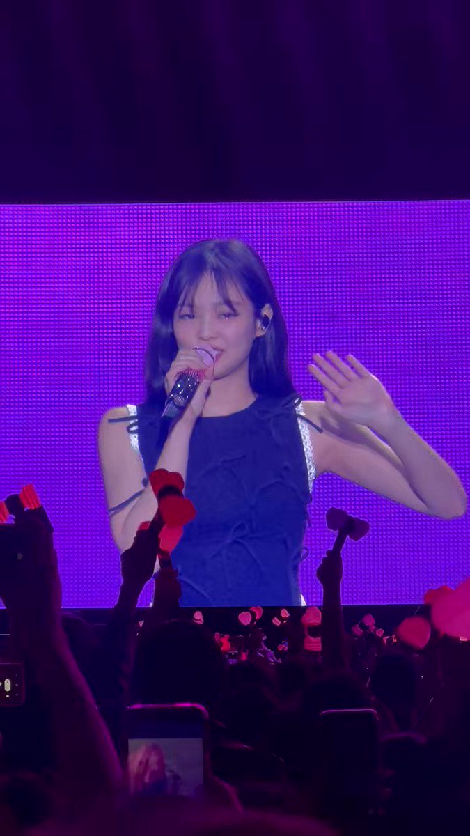 Ana On Twitter Jennie Was So Proud To Show Us She Knows How To Say Where s The Bathroom In ana-on-twitter-jennie-was-so-proud-to-show-us-she-knows-how-to-say-where-s-the-bathroom-in