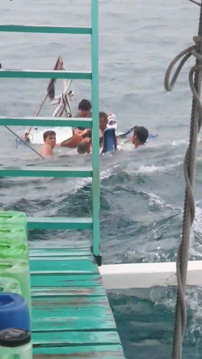 ABS-CBN News on Twitter: "PANOORIN: Nailigtas ng grupo ng mga diver ang mag-asawa at isang ...