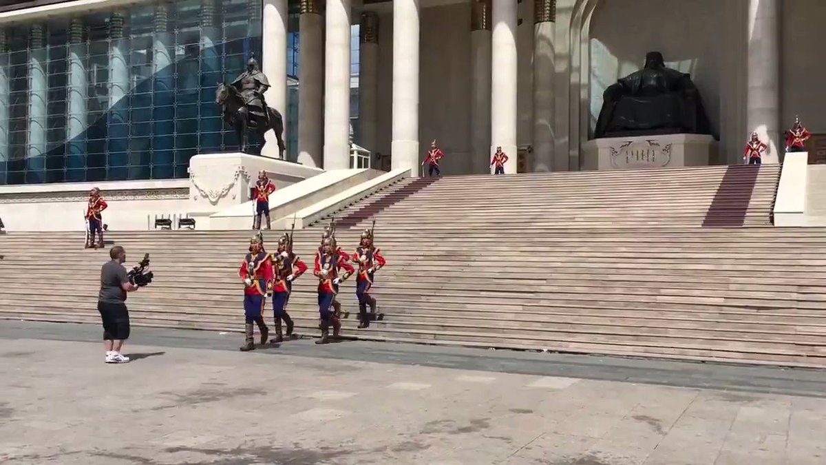Ashidmunkh On Twitter Дэлхийн олон оронд хүндэт харуул солигдох