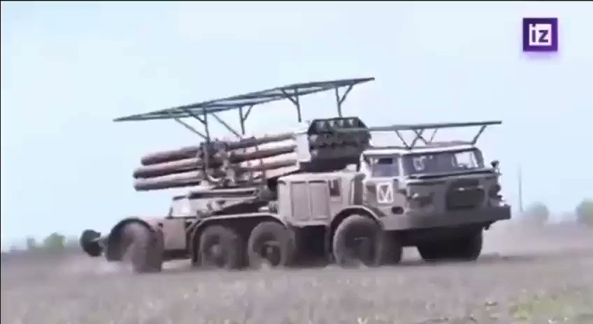 Kruku on Twitter: "Rosyjska wieloprowadnicowa wyrzutnia rakietowa systemu BM-27 Uragan z ...