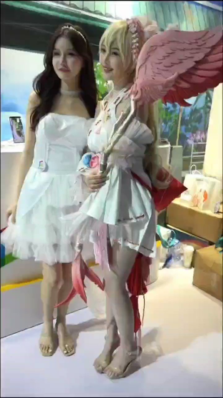 ChinaJoy on Twitter: "At every year's #ChinaJoy exhibition, cosplay idols were always the eye ...