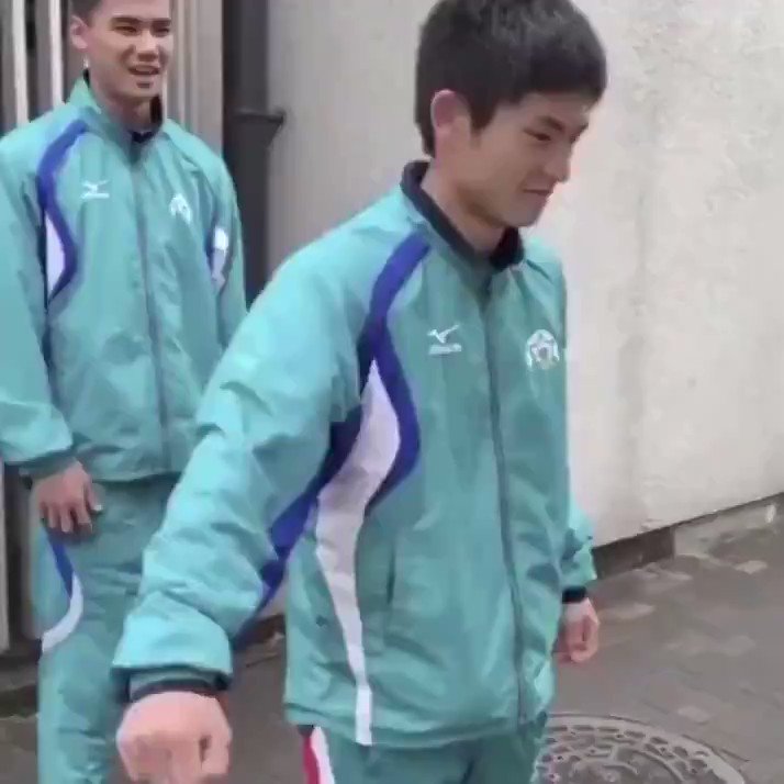 ๐๐ข๐ง๐ ๐๐ฎ๐ค๐ฎ๐ง๐ โข On Twitter Anime Fight Scenes Be Like